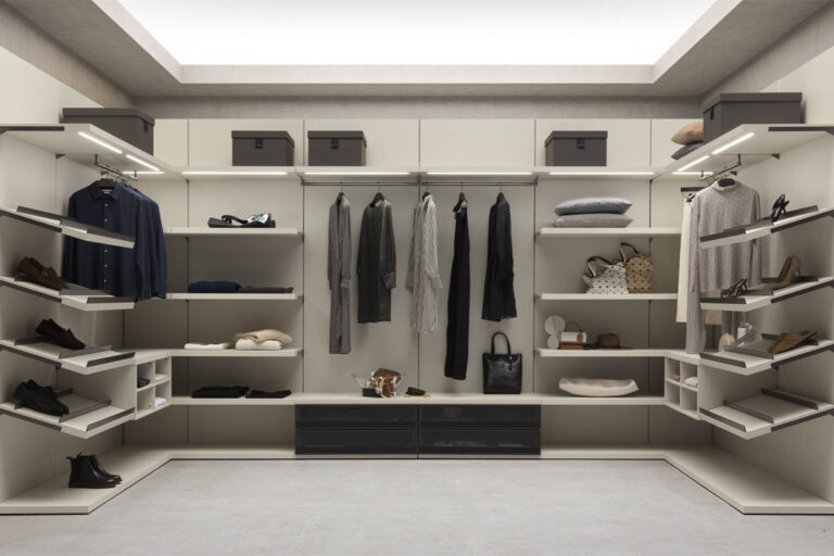 walk in closet Anteprima Pianca