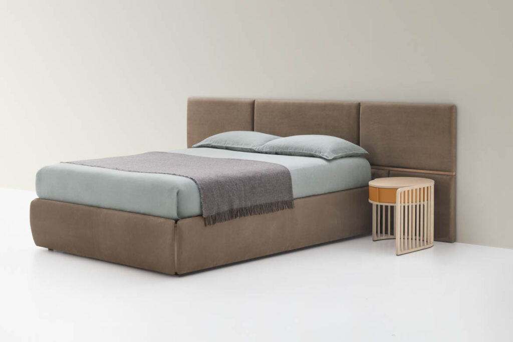 Bed, wallpanel, Boiserie Imbottita, modular fabric or leather panels ...