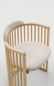 Palù, modern side chair, design Raffaella Mangiarotti